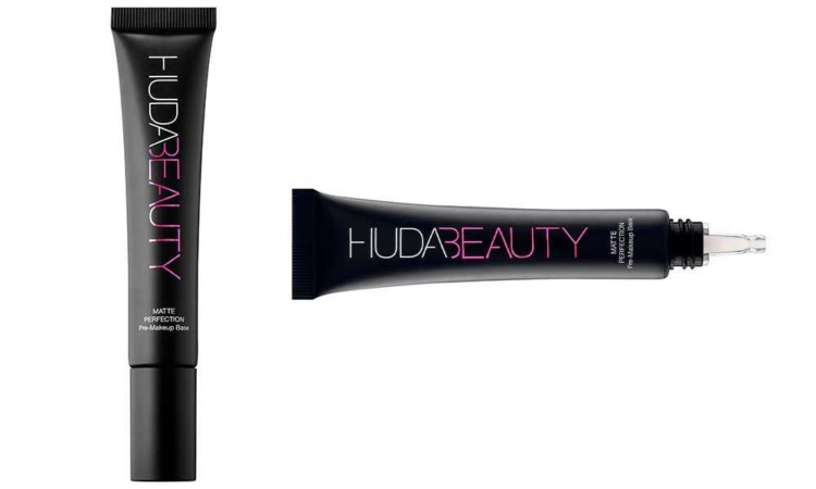 Primer Huda Beauty Matte Perfection per nascondere pori e lucidità