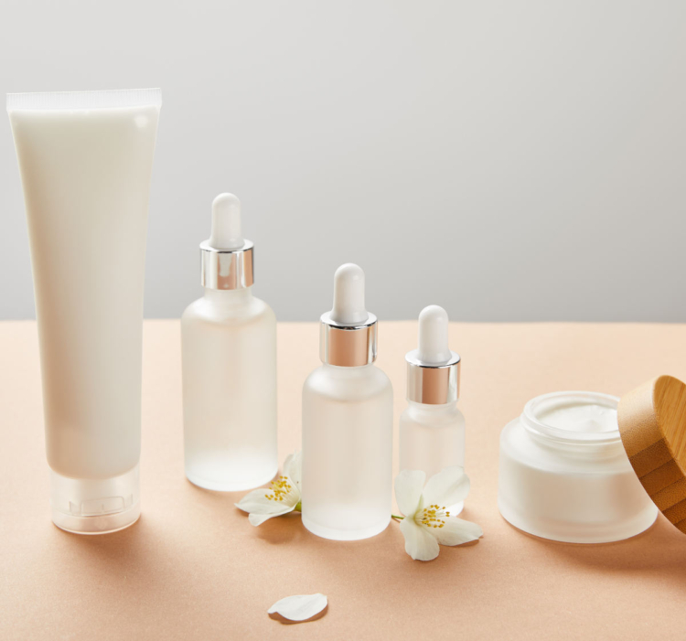 Siero viso: a cosa serve, come si usa, quale scegliere