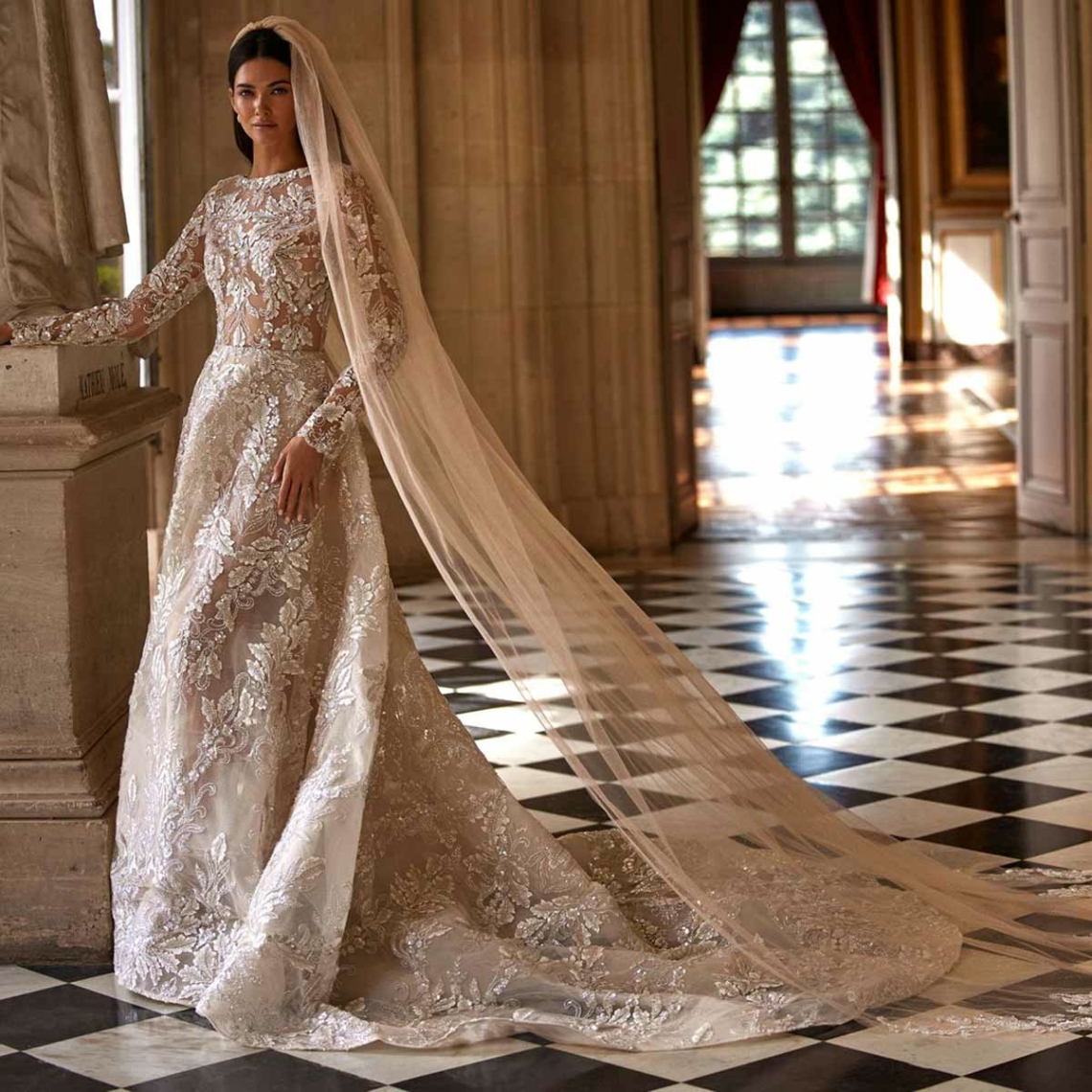 Abiti da sposa in pizzo 2024: 12 capolavori di eleganza!