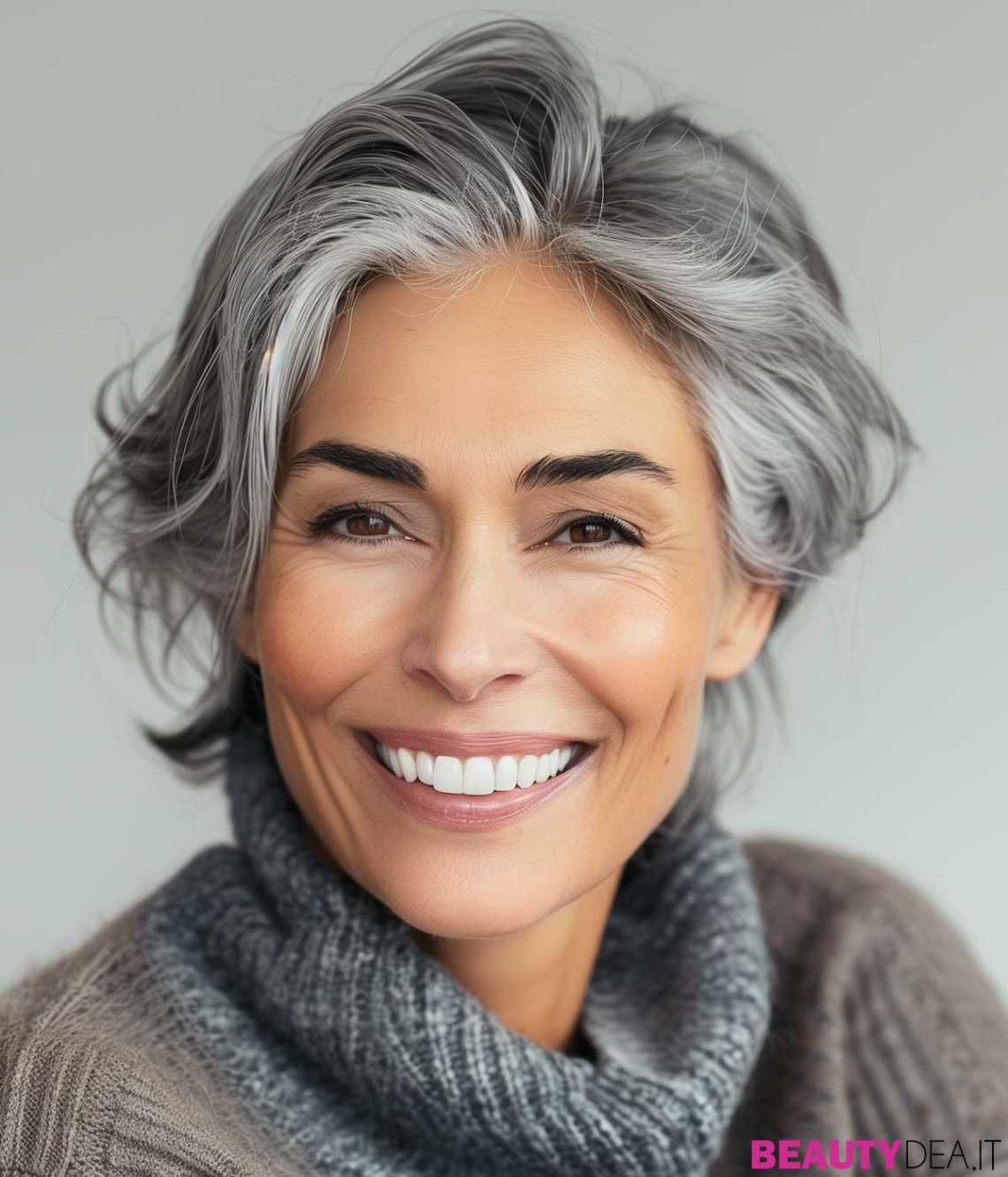 Tagli Capelli Grigi: 50 immagini e idee per over 60, 50, 40