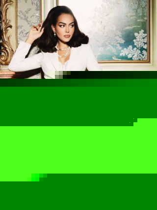 Guess e Georgina Rodriguez, la linea più fashion dell'autunno