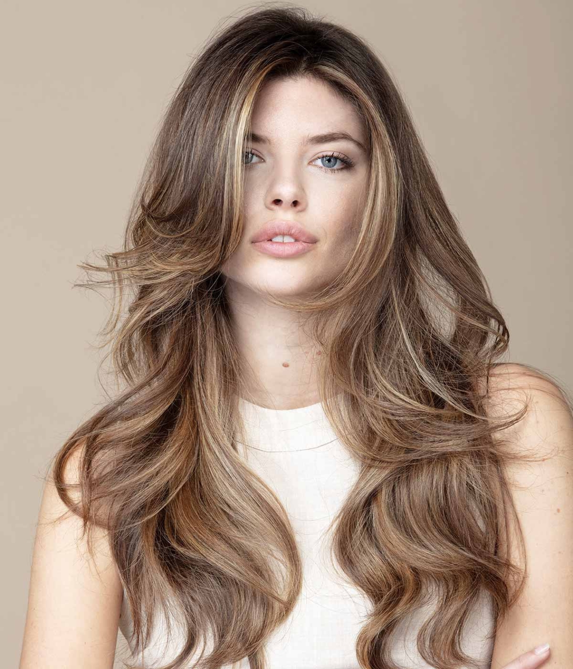 Venus cut: il taglio capelli lungo di tendenza per il 2025